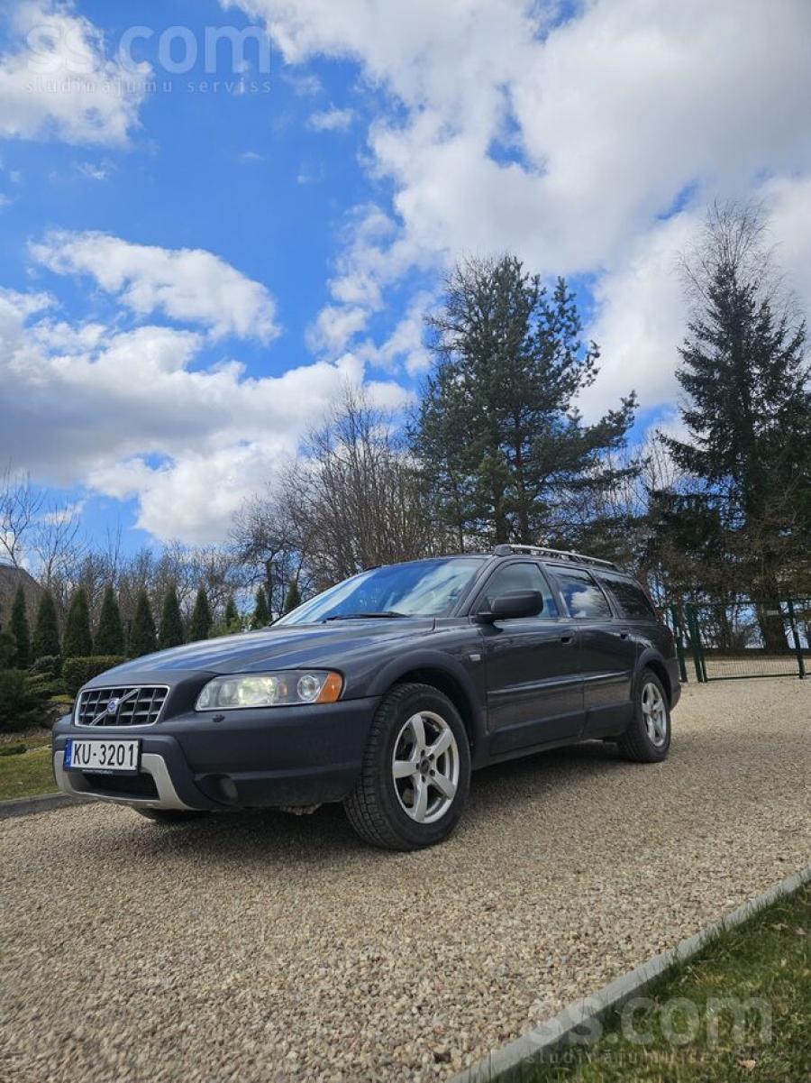 Pelēks Volvo XC70 2004 Ogre, ar dzinēja tilpumu 2.40 L un nobraukumu 354 tūkst. km par 1800 €, foto 12 vietnē AUTOMOTO.COM.LV