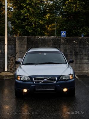 Pelēks Volvo XC70 2004 Tallina, ar dzinēja tilpumu 0.00 L un nobraukumu 240 tūkst. km par 5400 €, foto 3 vietnē AUTOMOTO.COM.LV