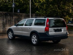 Pelēks Volvo XC70 2004 Tallina, ar dzinēja tilpumu 0.00 L un nobraukumu 240 tūkst. km par 5400 €, foto 4 vietnē AUTOMOTO.COM.LV
