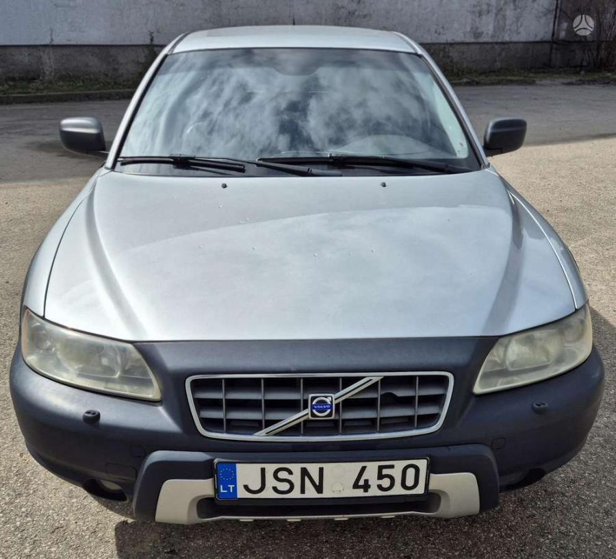 Grey Volvo XC70 2004 in Vilnius, with an engine capacity of 2.40 L and mileage of 479 thousand km for 2500 €, photo 7 on AUTOMOTO.COM.LV