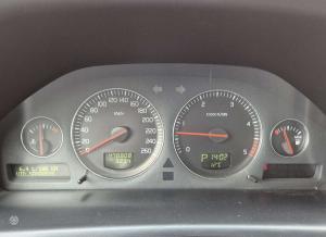 Grey Volvo XC70 2004 in Vilnius, with an engine capacity of 2.40 L and mileage of 479 thousand km for 2500 €, photo 14 on AUTOMOTO.COM.LV