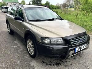 Pelēks Volvo XC70 2004 Viļņa, ar dzinēja tilpumu 2.40 L un nobraukumu 500 tūkst. km par 1499 €, foto  vietnē AUTOMOTO.COM.LV