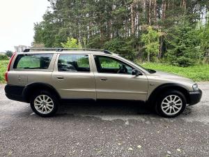 Grey Volvo XC70 2004 in Vilnius, with an engine capacity of 2.40 L and mileage of 500 thousand km for 1499 €, photo 6 on AUTOMOTO.COM.LV