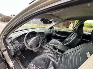 Grey Volvo XC70 2004 in Vilnius, with an engine capacity of 2.40 L and mileage of 500 thousand km for 1499 €, photo 8 on AUTOMOTO.COM.LV