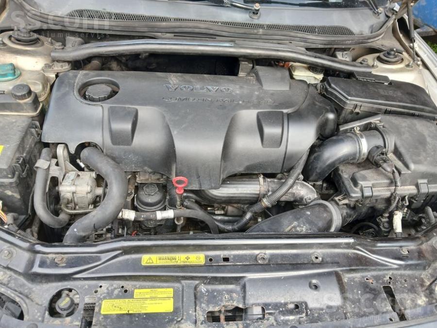 Pelēks Volvo XC70 2004 Ludza, ar dzinēja tilpumu 2.40 L un nobraukumu 351 tūkst. km par 4200 €, foto 9 vietnē AUTOMOTO.COM.LV