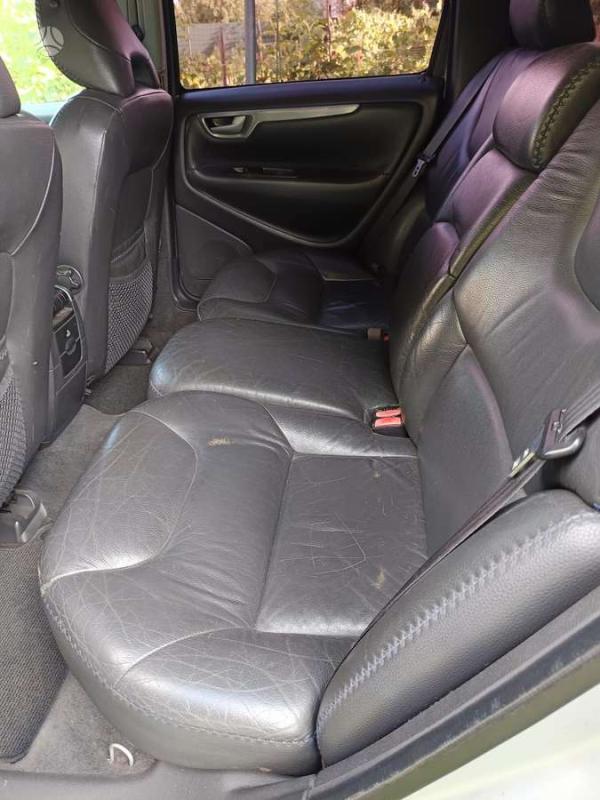 Pelēks Volvo XC70 2004 Viļņa, ar dzinēja tilpumu 2.40 L un nobraukumu 322 tūkst. km par 3400 €, foto 8 vietnē AUTOMOTO.COM.LV