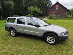 Pelēks Volvo XC70 2004 Klaipėda, ar dzinēja tilpumu 2.40 L un nobraukumu 350 tūkst. km par 1450 €, foto 5 vietnē AUTOMOTO.COM.LV