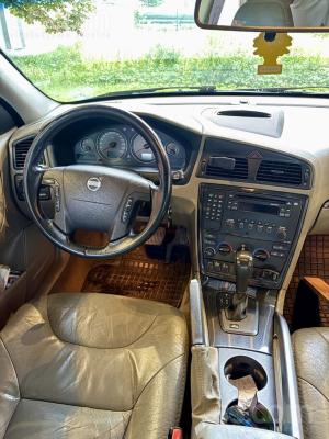 Pelēks Volvo XC70 2004 Rīga, ar dzinēja tilpumu 2.40 L un nobraukumu 409 tūkst. km par 2450 €, foto 9 vietnē AUTOMOTO.COM.LV