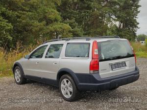 Pelēks Volvo XC70 2004 Tallina, ar dzinēja tilpumu 2.40 L un nobraukumu 240 tūkst. km par 5390 €, foto 6 vietnē AUTOMOTO.COM.LV