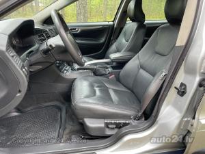 Pelēks Volvo XC70 2004 Tallina, ar dzinēja tilpumu 2.40 L un nobraukumu 240 tūkst. km par 5390 €, foto 14 vietnē AUTOMOTO.COM.LV