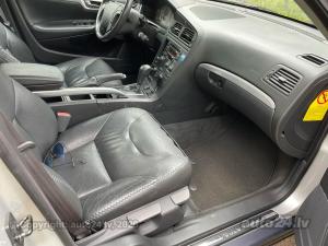 Pelēks Volvo XC70 2004 Tallina, ar dzinēja tilpumu 2.40 L un nobraukumu 240 tūkst. km par 5390 €, foto 16 vietnē AUTOMOTO.COM.LV