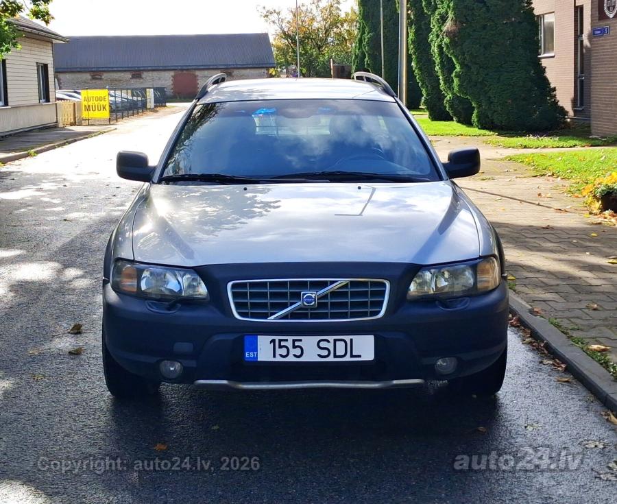 Pelēks Volvo XC70 2004 Paide, ar dzinēja tilpumu 2.40 L un nobraukumu 0 tūkst. km par 4450 €, foto 3 vietnē AUTOMOTO.COM.LV