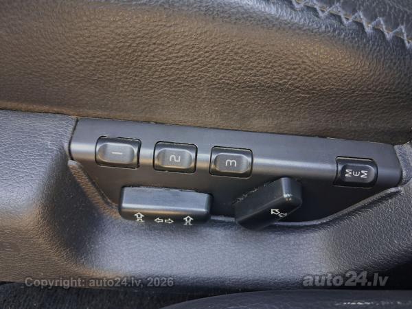 Volvo XC70 2004 in Paide on AUTOMOTO.COM.LV Grey Volvo XC70 2004 in Paide, with an engine capacity of 2.40 L and mileage of 0 thousand km for 4450 €, photo 8 on AUTOMOTO.COM.LV