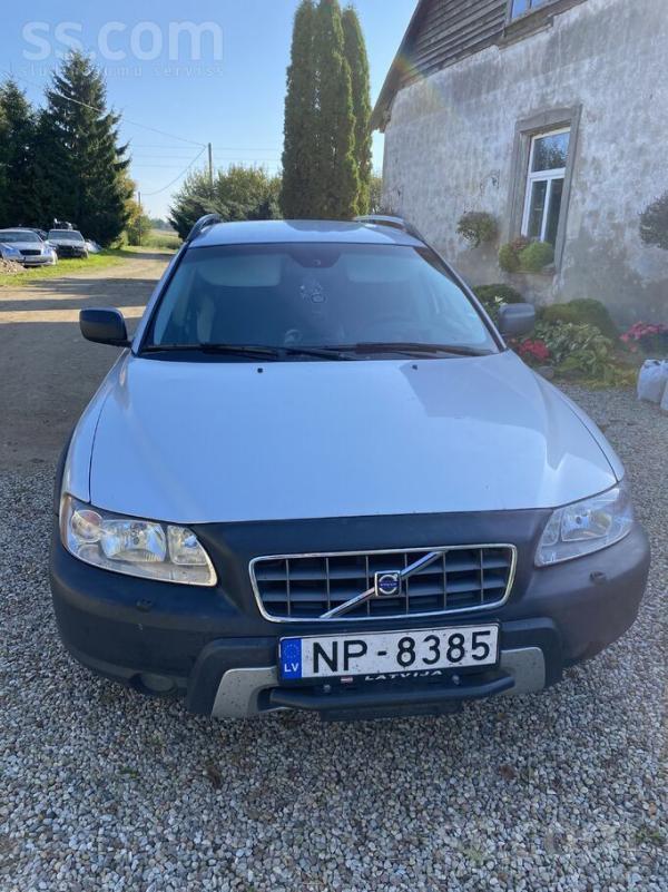 Pelēks Volvo XC70 2004 Liepāja, ar dzinēja tilpumu 2.40 L un nobraukumu 510 tūkst. km par 2050 €, foto 3 vietnē AUTOMOTO.COM.LV