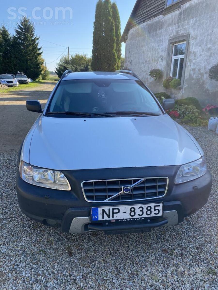 Pelēks Volvo XC70 2004 Liepāja, ar dzinēja tilpumu 2.40 L un nobraukumu 510 tūkst. km par 2050 €, foto 3 vietnē AUTOMOTO.COM.LV