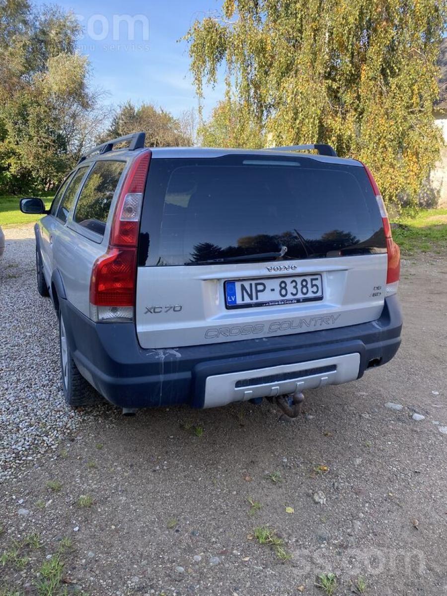 Pelēks Volvo XC70 2004 Liepāja, ar dzinēja tilpumu 2.40 L un nobraukumu 510 tūkst. km par 2050 €, foto 5 vietnē AUTOMOTO.COM.LV