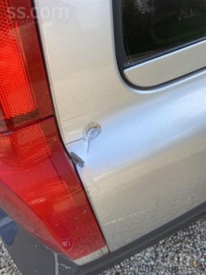 Pelēks Volvo XC70 2004 Liepāja, ar dzinēja tilpumu 2.40 L un nobraukumu 510 tūkst. km par 2050 €, foto 9 vietnē AUTOMOTO.COM.LV
