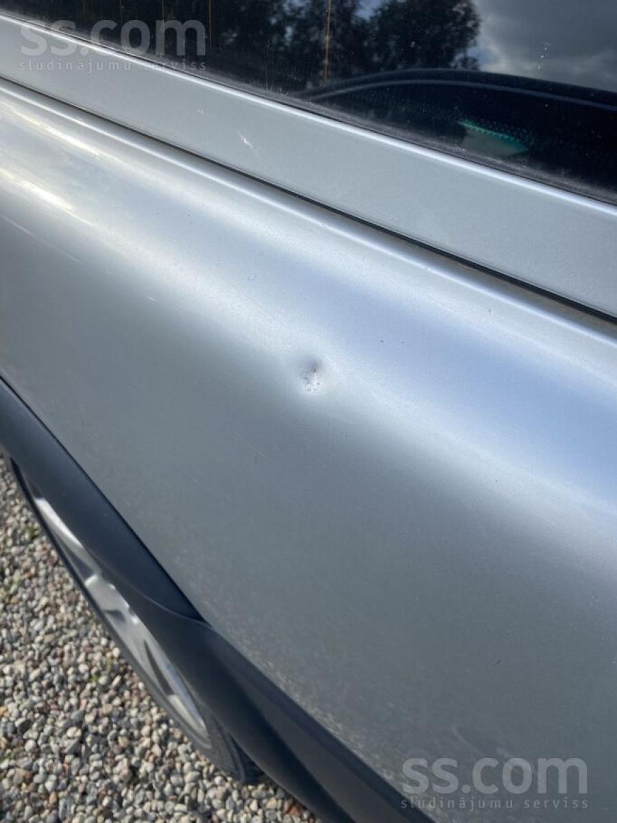 Pelēks Volvo XC70 2004 Liepāja, ar dzinēja tilpumu 2.40 L un nobraukumu 510 tūkst. km par 2050 €, foto 13 vietnē AUTOMOTO.COM.LV