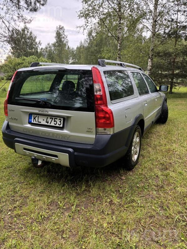 Grey Volvo XC70 2005 in Rezekne, with an engine capacity of 2.40 L and mileage of 256 thousand km for 4000 €, photo 4 on AUTOMOTO.COM.LV