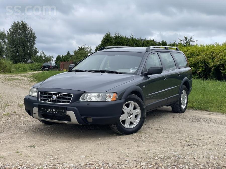 Grey Volvo XC70 2005 in Riga, with an engine capacity of 2.40 L and mileage of 0 thousand km for 4300 €, photo 1 on AUTOMOTO.COM.LV