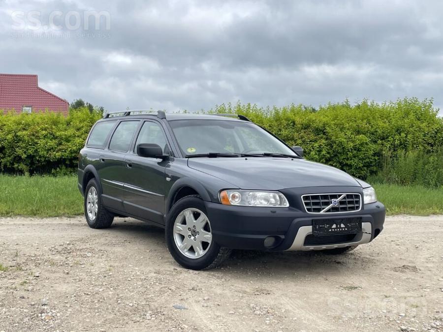 Grey Volvo XC70 2005 in Riga, with an engine capacity of 2.40 L and mileage of 0 thousand km for 4300 €, photo 2 on AUTOMOTO.COM.LV