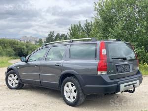 Grey Volvo XC70 2005 in Riga, with an engine capacity of 2.40 L and mileage of 0 thousand km for 4300 €, photo 11 on AUTOMOTO.COM.LV