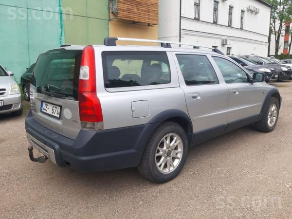 Pelēks Volvo XC70 2005 Daugavpils, ar dzinēja tilpumu 2.40 L un nobraukumu 0 tūkst. km par 2950 €, foto 7 vietnē AUTOMOTO.COM.LV