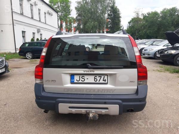 Pelēks Volvo XC70 2005 Daugavpils, ar dzinēja tilpumu 2.40 L un nobraukumu 0 tūkst. km par 2950 €, foto 8 vietnē AUTOMOTO.COM.LV