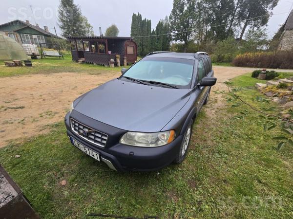Pelēks Volvo XC70 2005 Ludza, ar dzinēja tilpumu 2.40 L un nobraukumu 384 tūkst. km par 2650 €, foto 2 vietnē AUTOMOTO.COM.LV