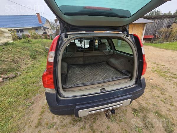 Pelēks Volvo XC70 2005 Ludza, ar dzinēja tilpumu 2.40 L un nobraukumu 384 tūkst. km par 2650 €, foto 9 vietnē AUTOMOTO.COM.LV