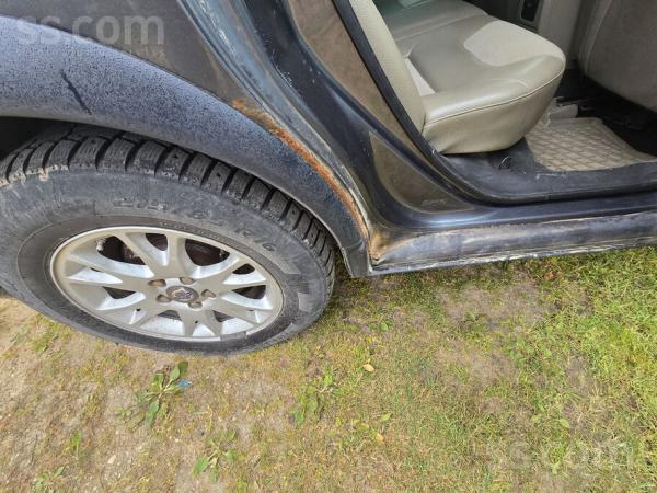 Pelēks Volvo XC70 2005 Ludza, ar dzinēja tilpumu 2.40 L un nobraukumu 384 tūkst. km par 2650 €, foto 10 vietnē AUTOMOTO.COM.LV