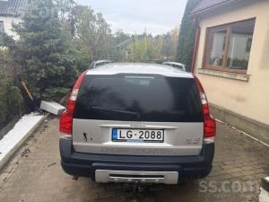 Grey Volvo XC70 2005 in Riga, with an engine capacity of 2.40 L and mileage of 426 thousand km for 2300 €, photo 2 on AUTOMOTO.COM.LV