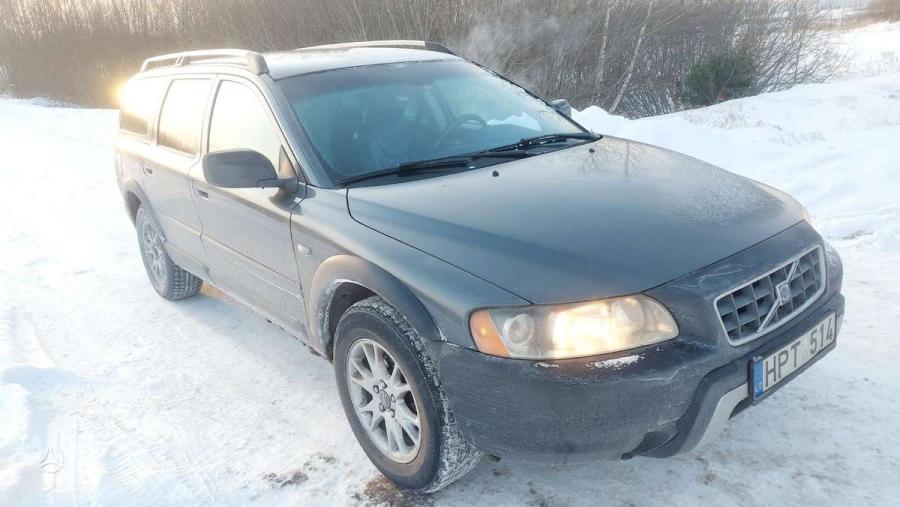 Pelēks Volvo XC70 2005 Viļņa, ar dzinēja tilpumu 2.40 L un nobraukumu 402 tūkst. km par 2600 €, foto 3 vietnē AUTOMOTO.COM.LV