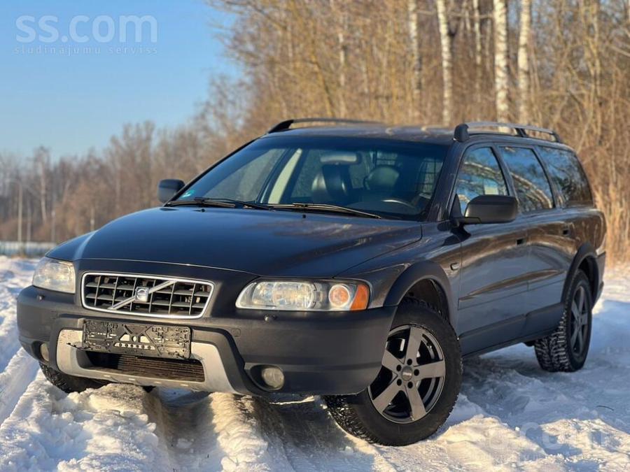 Grey Volvo XC70 2005 in Riga, with an engine capacity of 2.40 L and mileage of 328 thousand km for 4650 €, photo 4 on AUTOMOTO.COM.LV