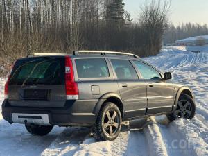 Grey Volvo XC70 2005 in Riga, with an engine capacity of 2.40 L and mileage of 328 thousand km for 4650 €, photo 6 on AUTOMOTO.COM.LV