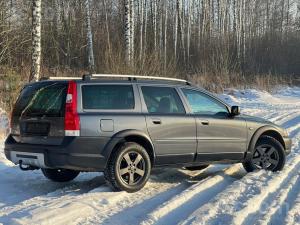 Grey Volvo XC70 2005 in Riga, with an engine capacity of 2.40 L and mileage of 328 thousand km for 4650 €, photo 7 on AUTOMOTO.COM.LV