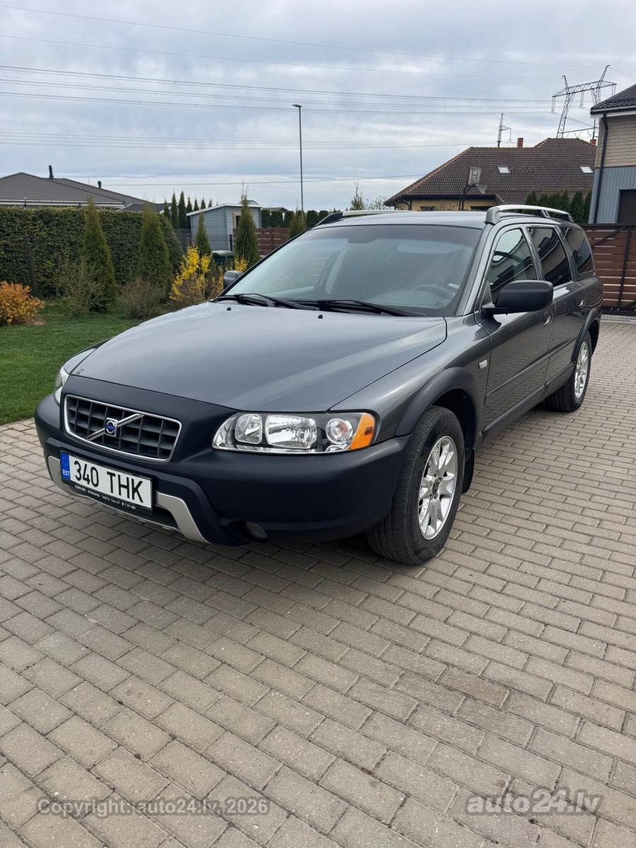 Pelēks Volvo XC70 2005 Tartu, ar dzinēja tilpumu 2.40 L un nobraukumu 397 tūkst. km par 3500 €, foto 1 vietnē AUTOMOTO.COM.LV