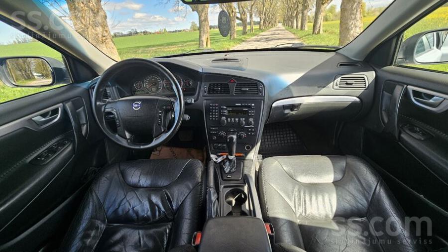 Pelēks Volvo XC70 2005 Talsi, ar dzinēja tilpumu 2.40 L un nobraukumu 484 tūkst. km par 3200 €, foto 6 vietnē AUTOMOTO.COM.LV