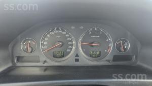 Pelēks Volvo XC70 2005 Talsi, ar dzinēja tilpumu 2.40 L un nobraukumu 484 tūkst. km par 3200 €, foto 8 vietnē AUTOMOTO.COM.LV