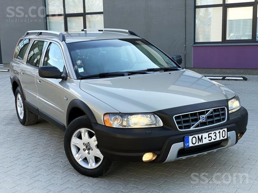 Серый Вольво ХС70 2005 в Рига, объемом двигателя 2.40 л и пробегом 332 тыс. км за 4500 €, фото 1 на AUTOMOTO.COM.LV