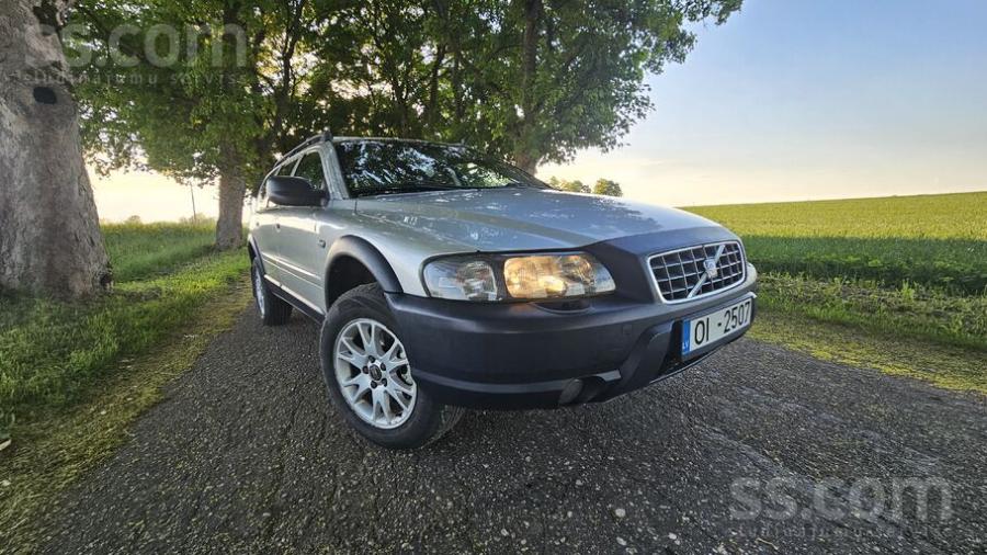 Pelēks Volvo XC70 2005 Talsi, ar dzinēja tilpumu 2.40 L un nobraukumu 485 tūkst. km par 3200 €, foto 4 vietnē AUTOMOTO.COM.LV