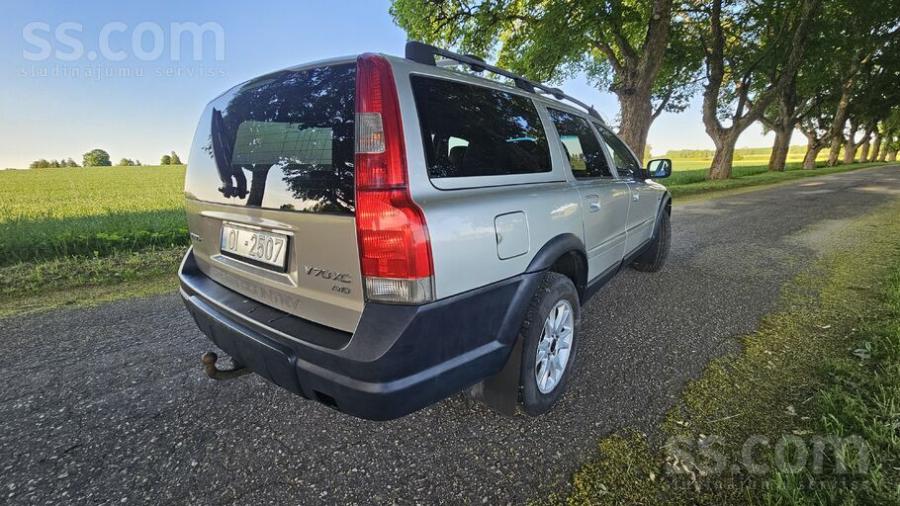 Pelēks Volvo XC70 2005 Talsi, ar dzinēja tilpumu 2.40 L un nobraukumu 485 tūkst. km par 3200 €, foto 5 vietnē AUTOMOTO.COM.LV