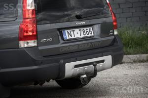 Grey Volvo XC70 2005 in Tukums, with an engine capacity of 2.40 L and mileage of 0 thousand km for 4200 €, photo 8 on AUTOMOTO.COM.LV