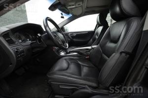 Grey Volvo XC70 2005 in Tukums, with an engine capacity of 2.40 L and mileage of 0 thousand km for 4200 €, photo 9 on AUTOMOTO.COM.LV