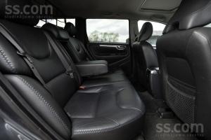 Grey Volvo XC70 2005 in Tukums, with an engine capacity of 2.40 L and mileage of 0 thousand km for 4200 €, photo 12 on AUTOMOTO.COM.LV