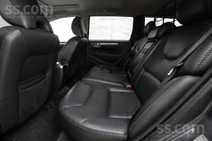 Grey Volvo XC70 2005 in Tukums, with an engine capacity of 2.40 L and mileage of 0 thousand km for 4200 €, photo 13 on AUTOMOTO.COM.LV