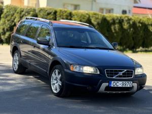 Grey Volvo XC70 2005 in Riga, with an engine capacity of 2.40 L and mileage of 274 thousand km for 4590 €, photo 7 on AUTOMOTO.COM.LV