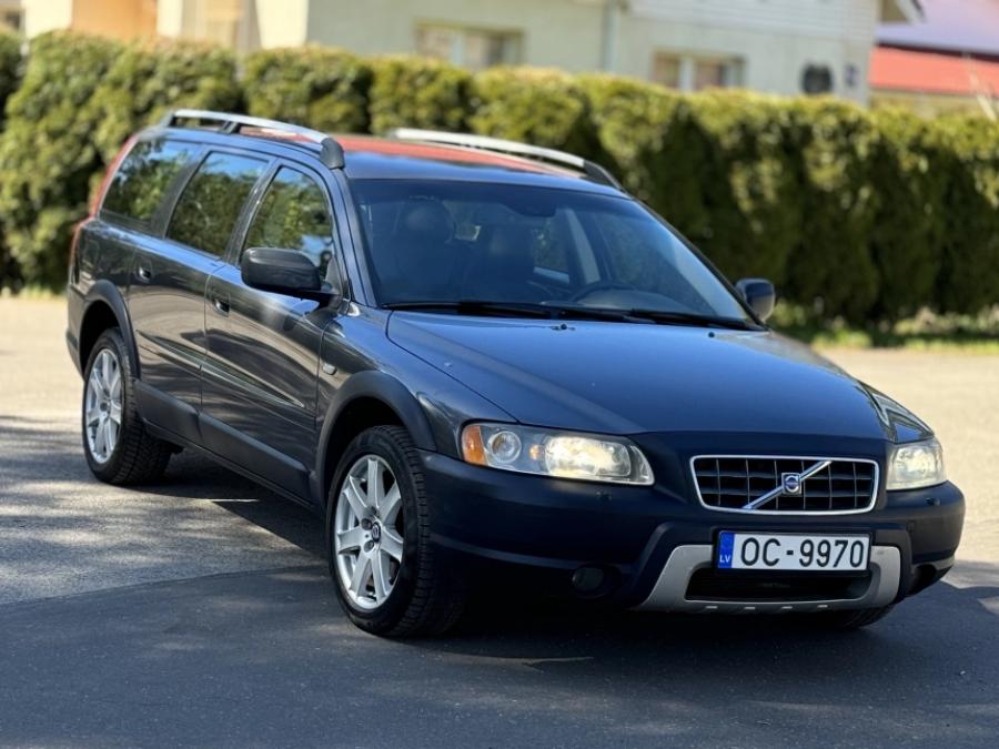 Grey Volvo XC70 2005 in Riga, with an engine capacity of 2.40 L and mileage of 274 thousand km for 4590 €, photo 7 on AUTOMOTO.COM.LV