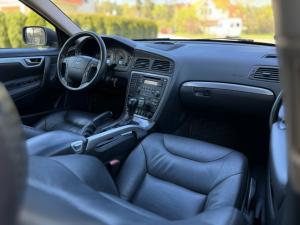 Grey Volvo XC70 2005 in Riga, with an engine capacity of 2.40 L and mileage of 274 thousand km for 4590 €, photo 24 on AUTOMOTO.COM.LV