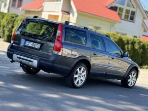 Grey Volvo XC70 2005 in Riga, with an engine capacity of 2.40 L and mileage of 274 thousand km for 4590 €, photo 26 on AUTOMOTO.COM.LV